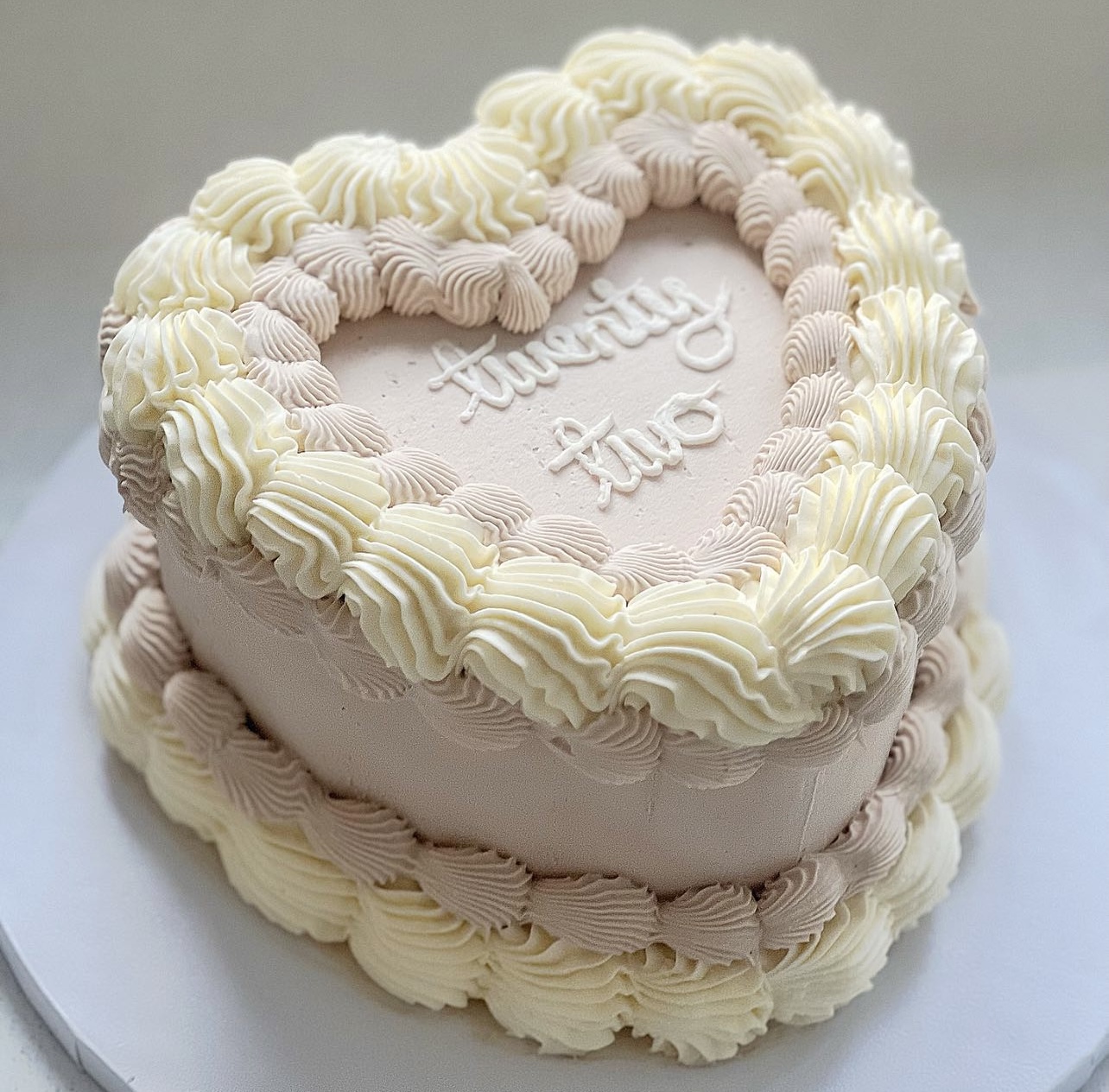 The Kim K | Outrageous Cakes